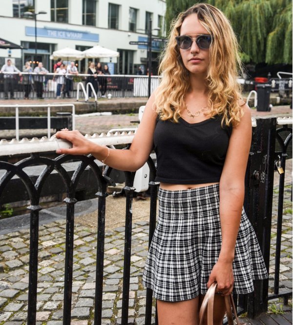 Model Sedcard von Michelle W - weibliches New Face Fotomodel Schweiz