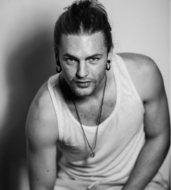 Model Sedcard von Patrick H - männliches New Face Fotomodel Deutschland