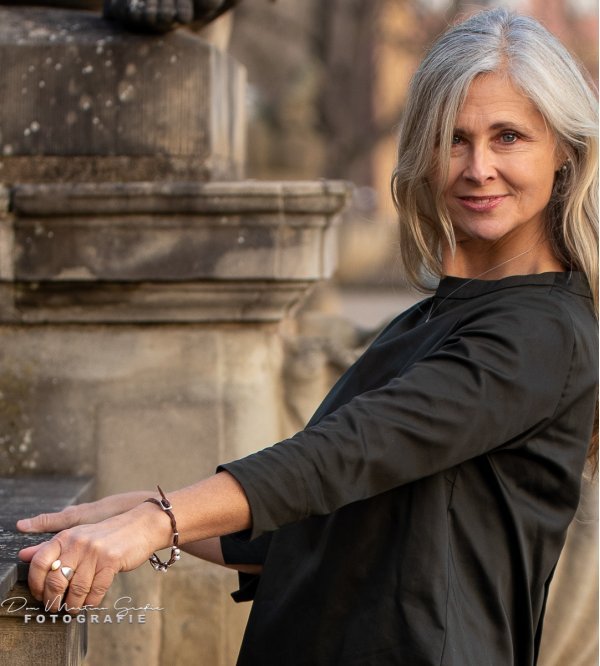 Model Sedcard von Annette M - weibliches Professional Fotomodel Deutschland