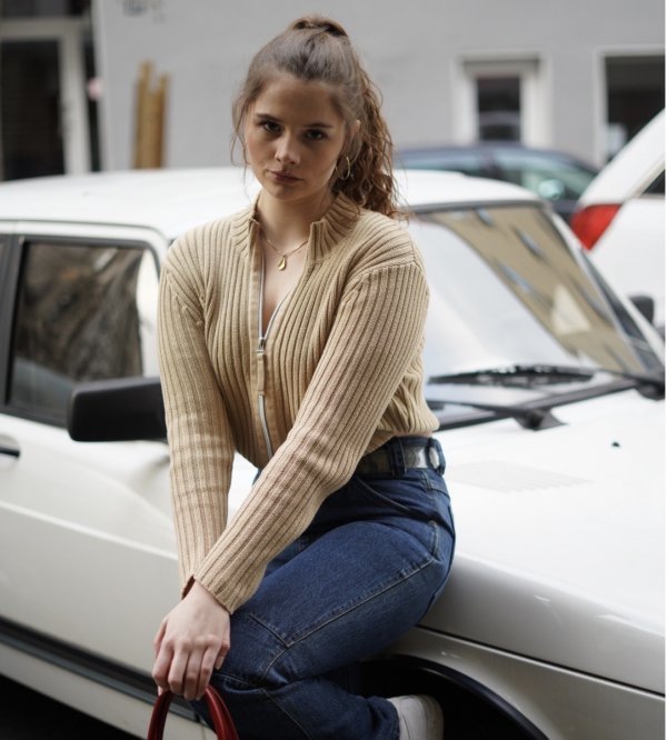 Model Sedcard von Leonore N - weibliches New Face Fotomodel Deutschland