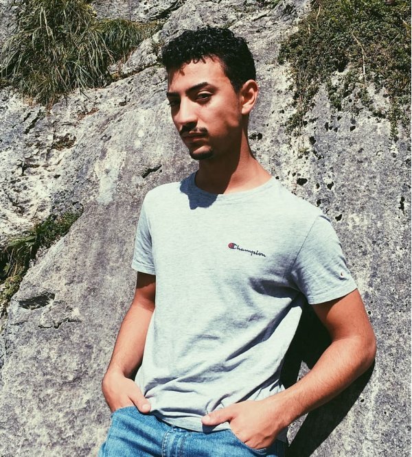 Model Sedcard von Adam B - männliches New Face Fotomodel Deutschland