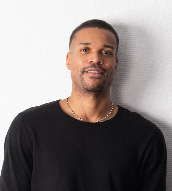 Model Sedcard von Benjamin O - männliches New Face Fotomodel Deutschland