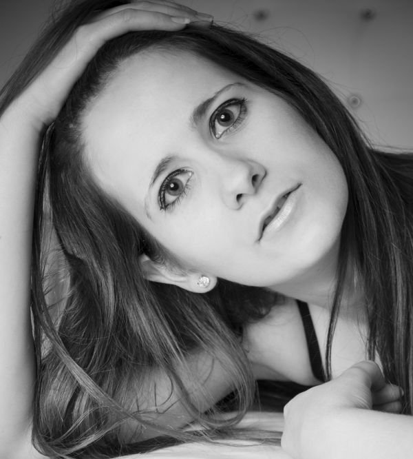 Model Sedcard von Regina B - weibliches Professional Fotomodel Deutschland