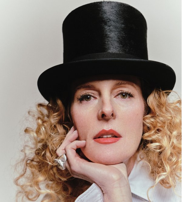 Model Sedcard von Alice Ba4 - weibliches New Face Fotomodel Österreich