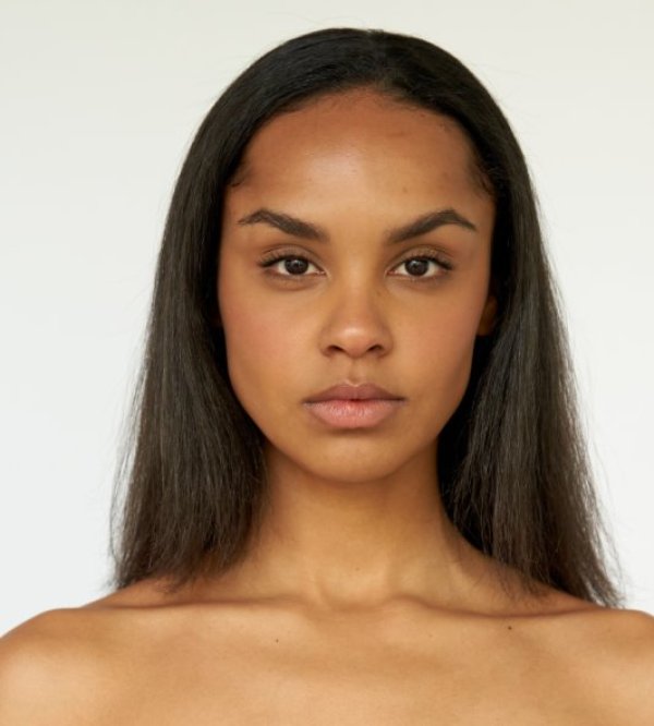 Model Sedcard von Jil M - weibliches Professional Fotomodel Deutschland