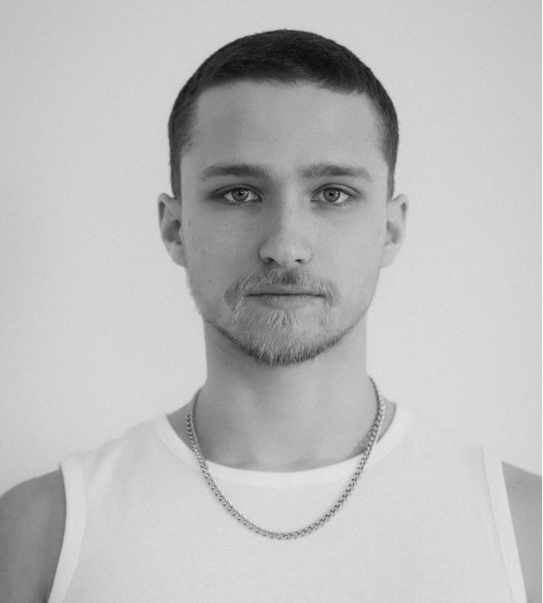 Model Sedcard von Oliver Ni7 - männliches New Face Fotomodel Deutschland