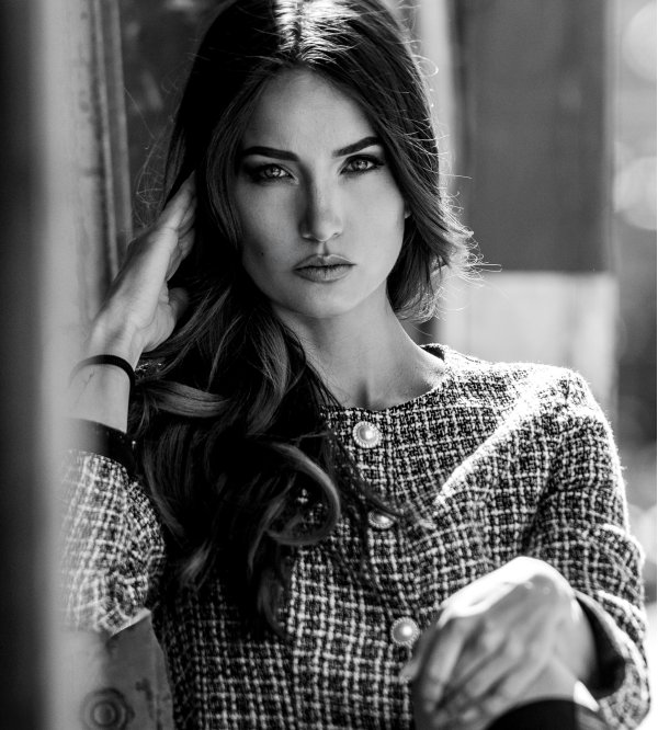Model Sedcard von Dana-Marie C - weibliches Professional Fotomodel Schweiz
